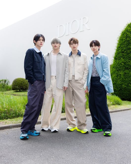 TXT Proves Their Influence as "It Boy" at Dior Fashion Show - Discover ...