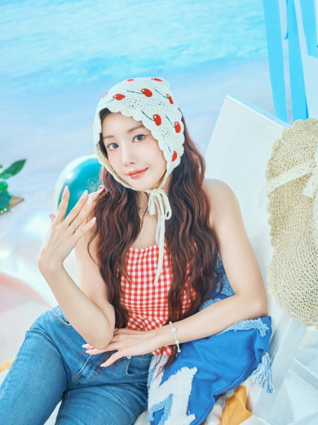 Kwon EunBi Stimulates Summer Sensibility with Remake of 'Please Summer ...