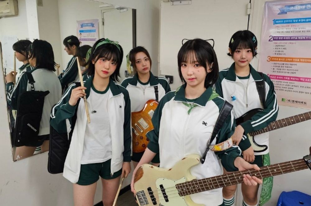 Girl Group QWER Collaborates with Riot Games, Unveils Summer Campaign ...