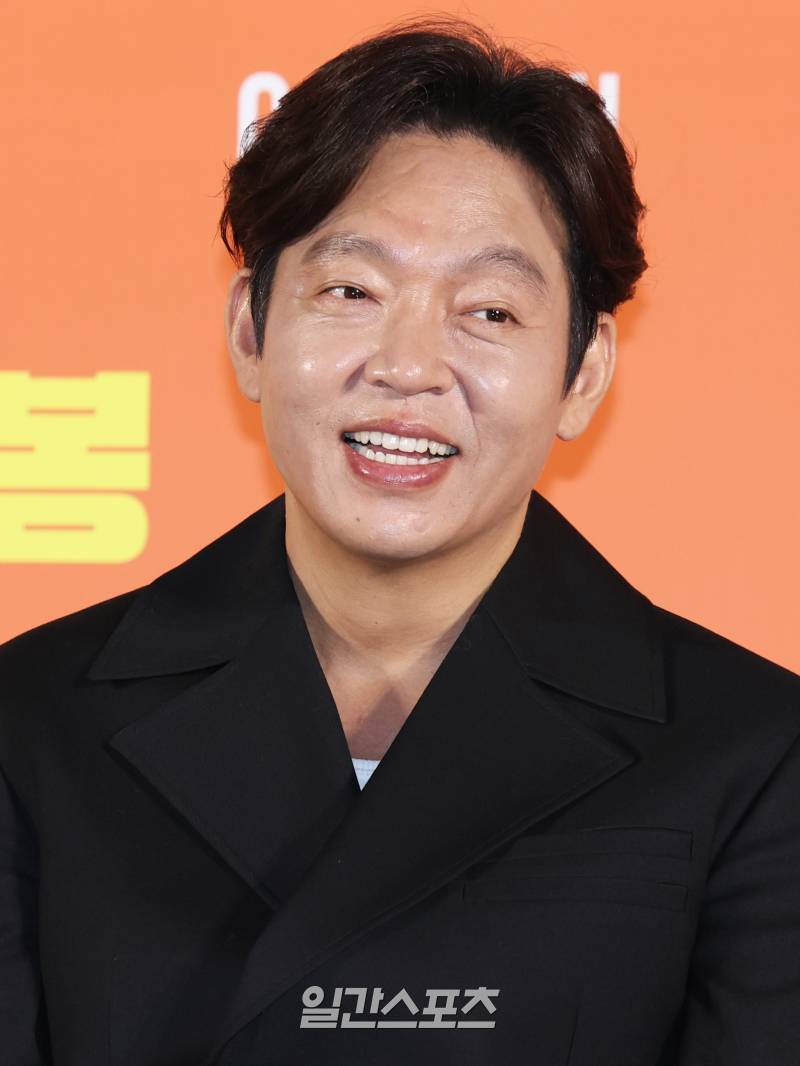 Park JiHwan shares behind-the-scenes stories of his comedy acting at the production briefing of ...