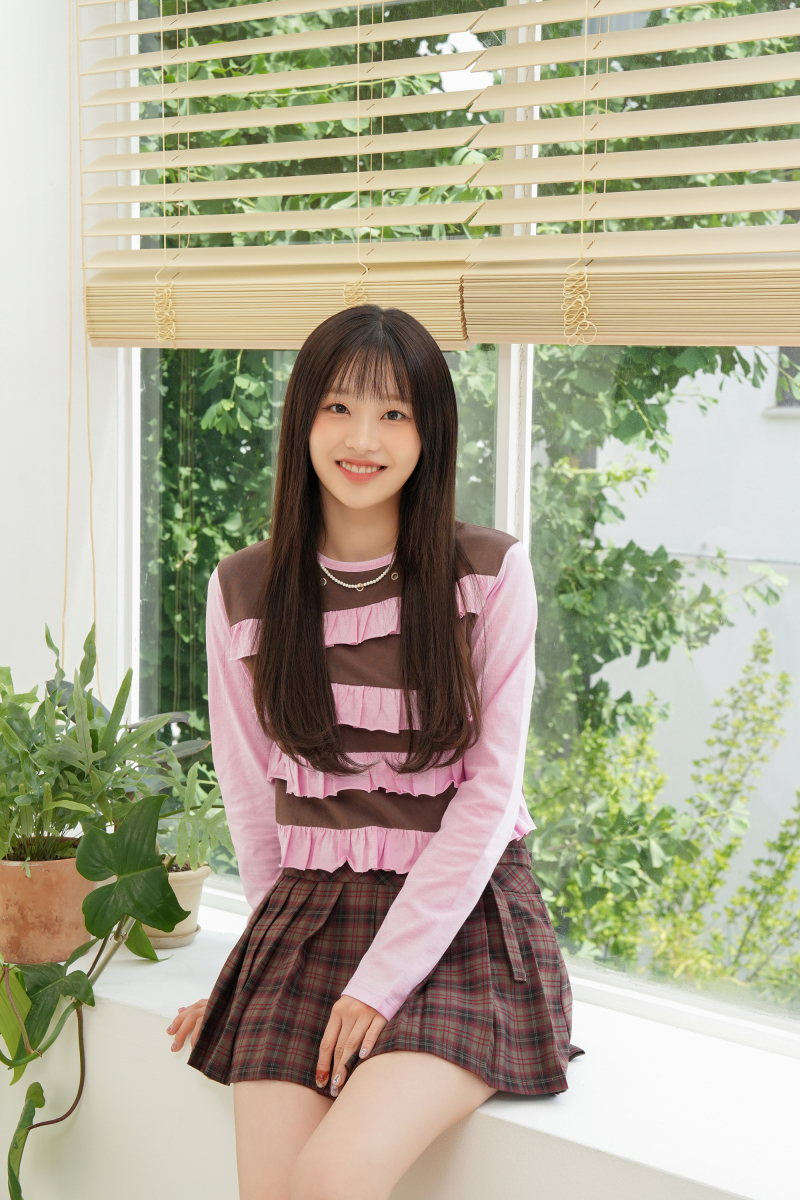 Chuu Showcases Her Charm with New Song 'Second Love', Taking the Music ...