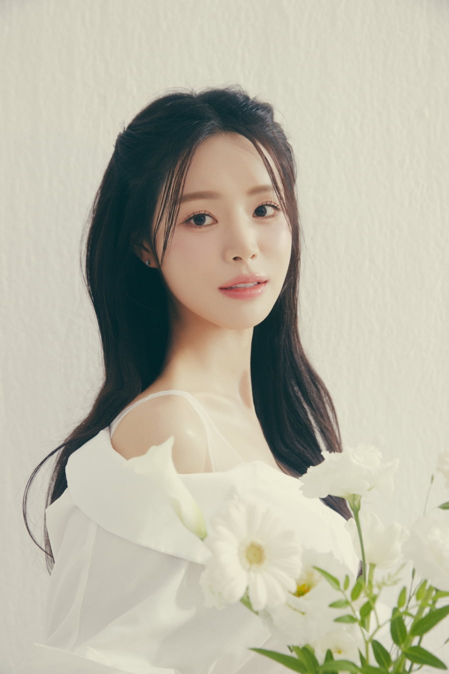 Han YeoReum Signs Exclusive Contract with Pogo Entertainment, Embarks ...
