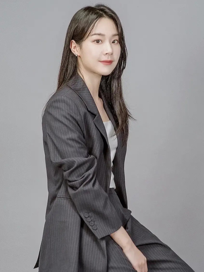 Lee JooMi Warns Against Impersonation Scam... "Financial Fraud with ...