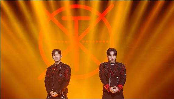 Dong Bang Shin Ki showcased a special stage on KBS's 'Immortal Songs 2 ...