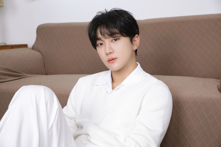 Golden Child's main vocalist, Hong JooChan, has drawn attention by ...