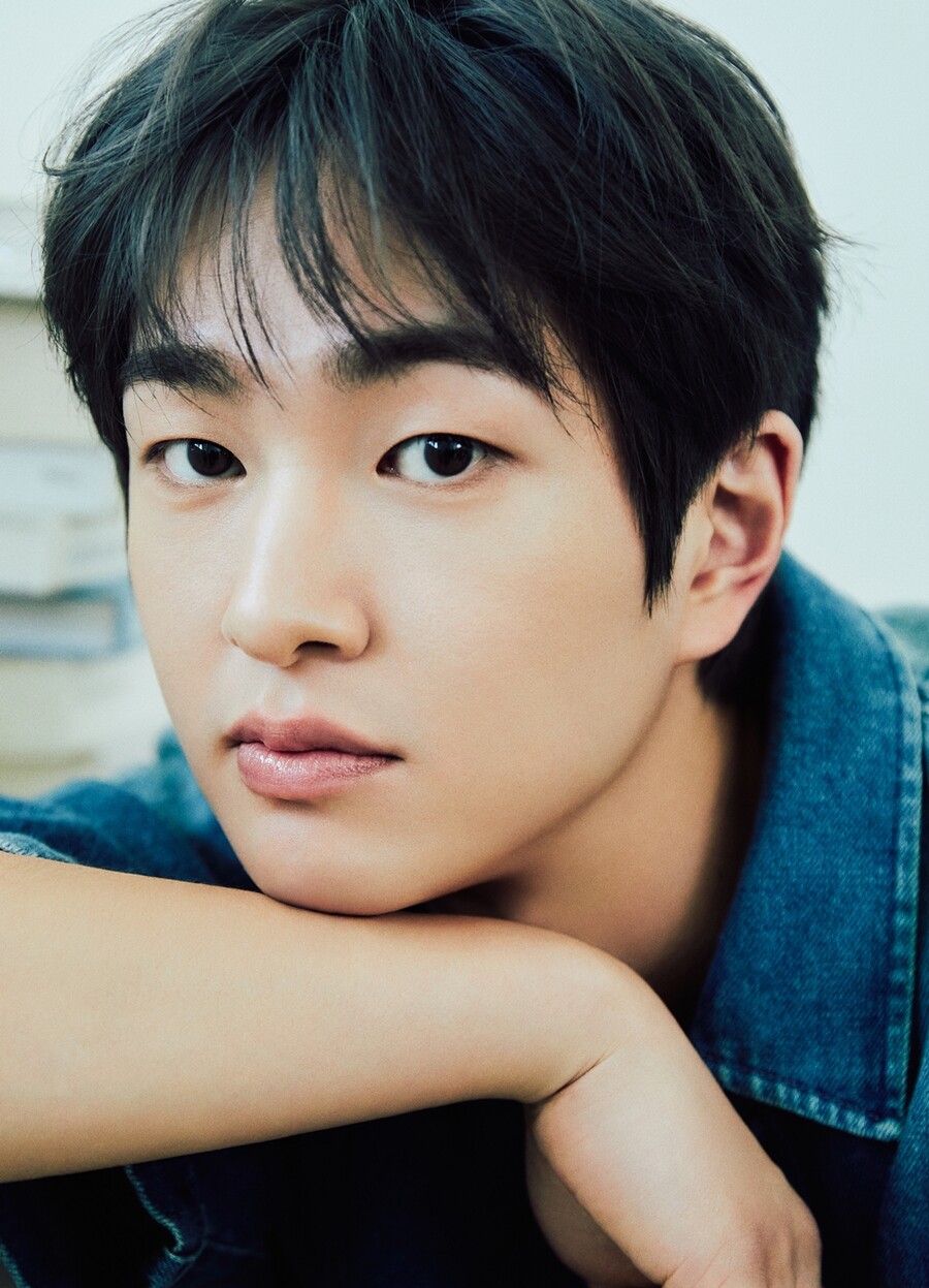 SHINee Onew Releases Surprise New Digital Single 'Wolhwa Sumok Geumtoil ...