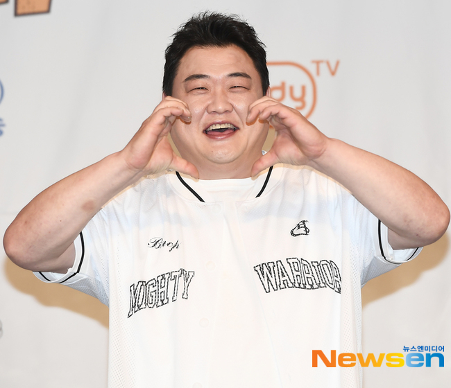 Press Conference for THE Delicious Guys: A Scene Filled with Joyful ...